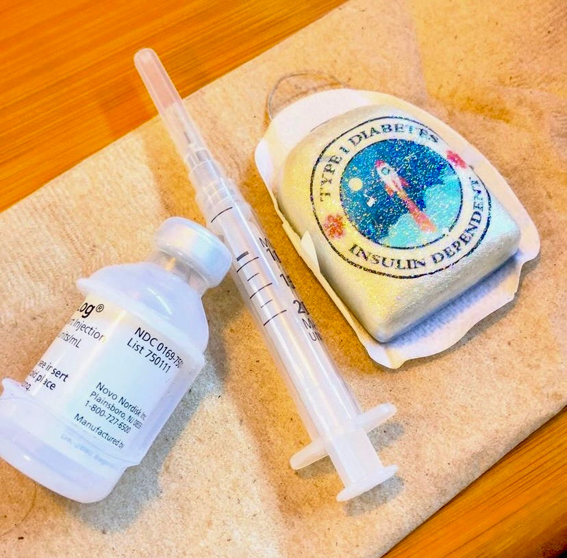 Vial Safe Insulin Vial Protector - Paw Prints 2-Pack – Vial Safe